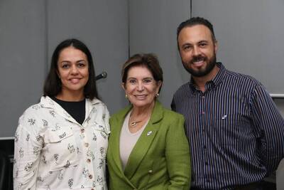 Prefeita Elizabeth dá posse a Carla Kritski e Rafael Mansani para o ...